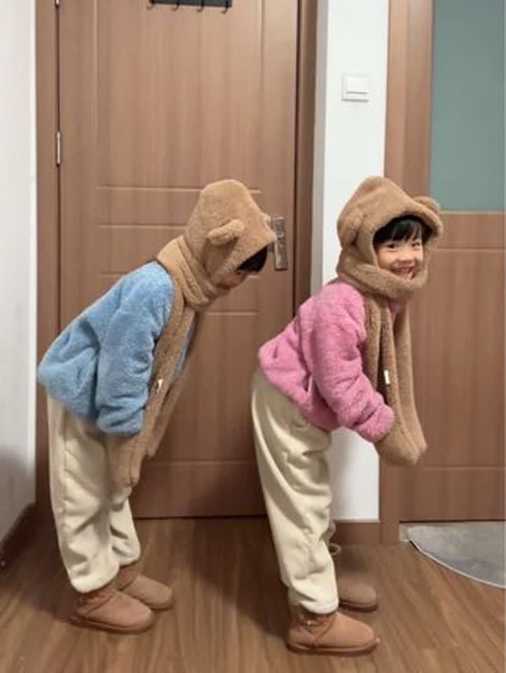 今天姐俩配合的很好…没有闹矛盾#阿萨阿萨双人舞