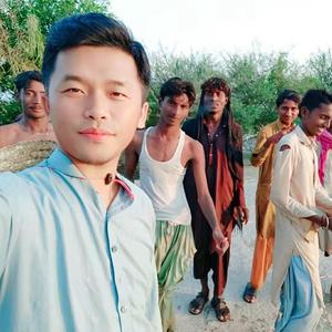 小代在巴基斯坦种水稻 