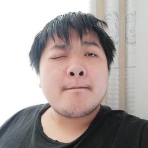 周萌萌 