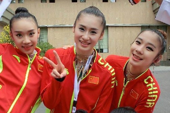 中国体操女队无缘直通巴黎,赛场失误表现引争议,网友呼唤管晨辰