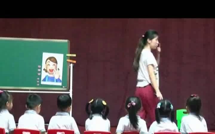 幼儿园公开课小班音乐活动《妈妈我要亲亲你》有视频+教案+音乐