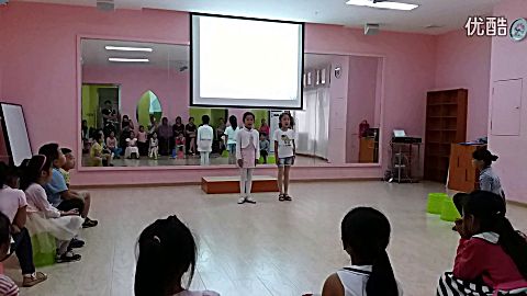 语言表演回课配乐朗诵《我不哭》