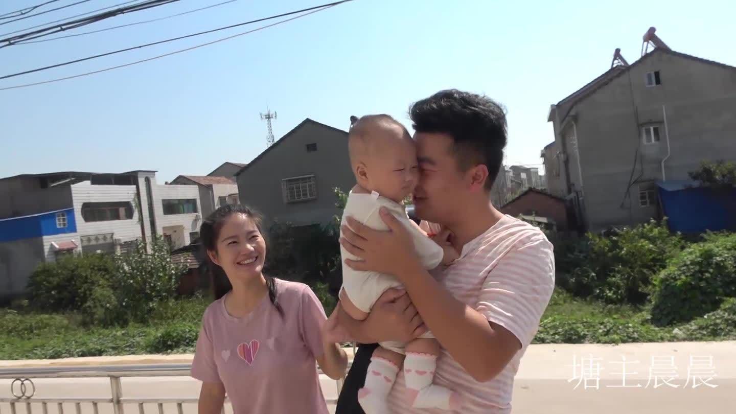 塘主晨晨:老四外出几天回来,小九都会爬了,错过了儿子的成长