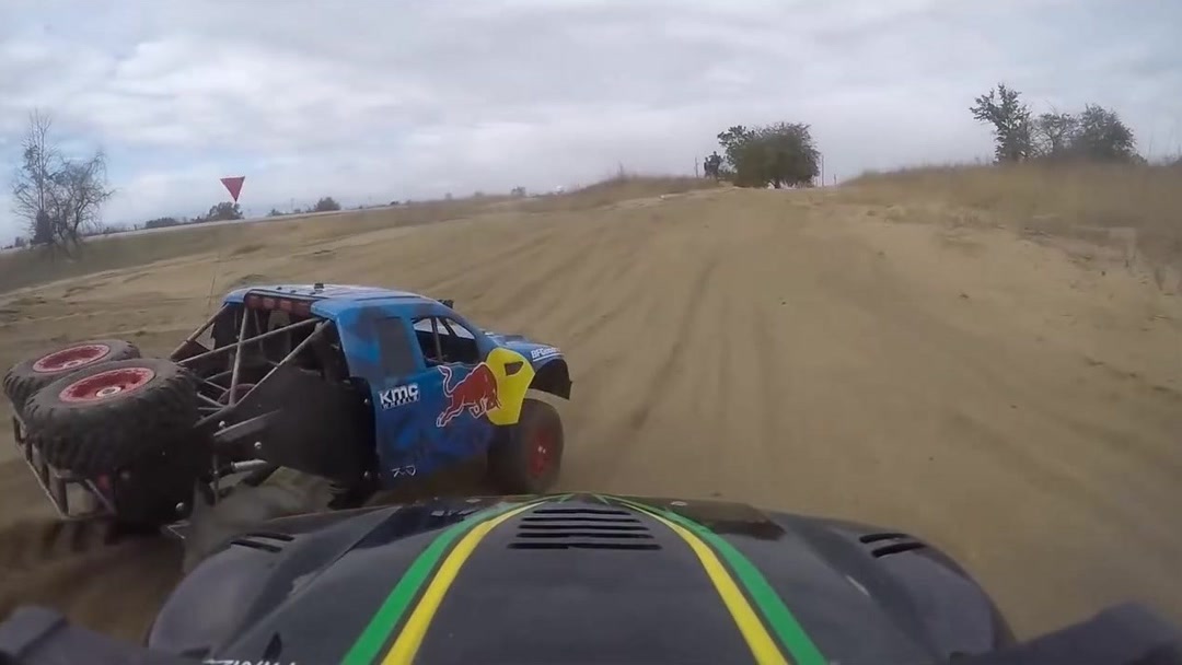 RC模型车:高清精彩越野04