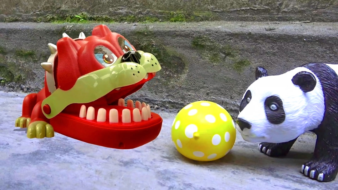 综合打卡 大嘴巴狗遇到公鸡和熊猫,婴幼儿宝宝早教益智游戏视频