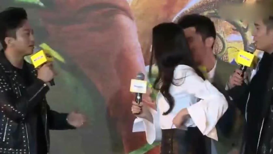 黄渤老婆曝光 网友:难怪看不上林志玲!