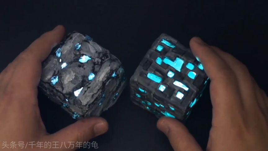 五分钟教你如何手工做出《我的世界》里面的钻石方块