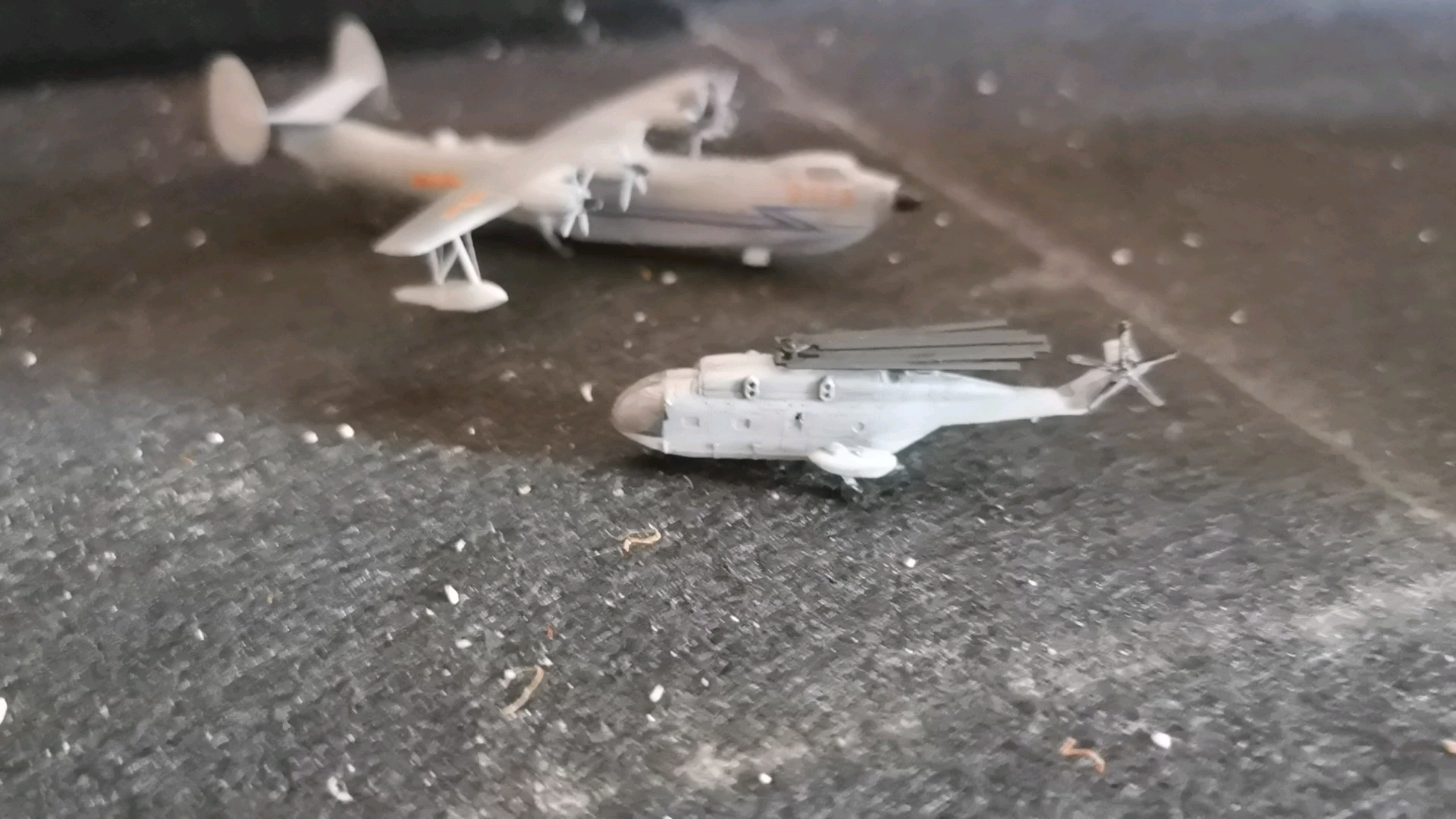 小号手 1/350 比例 直8 模型