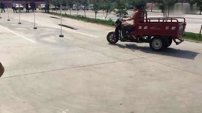 三轮摩托车科目二口诀,看看通过的人是怎么分享的,这么简单