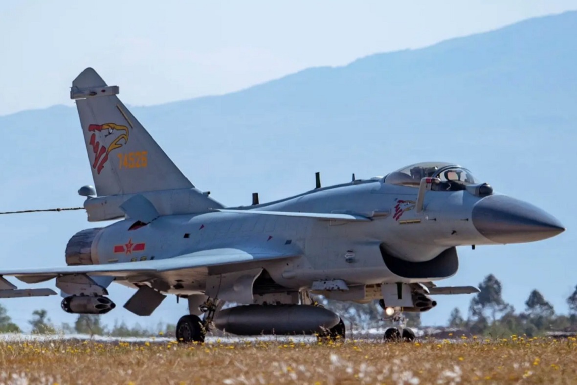 歼10C是伊朗最好选择?俄制战机信息化低,适应不了现代化战争