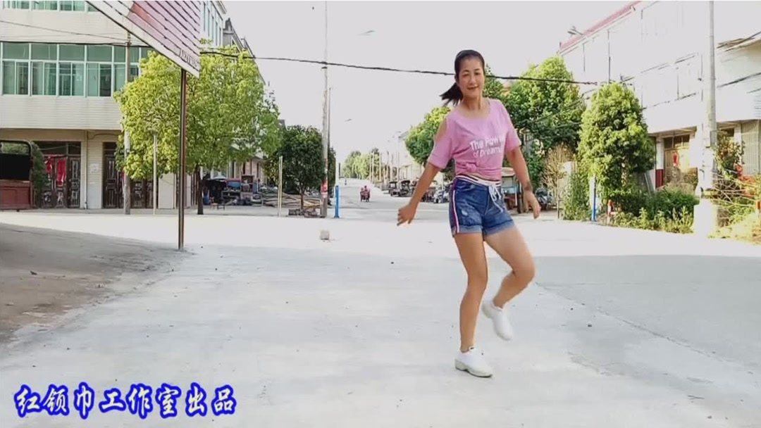 经典鬼步舞《众人划桨开大船》跳的太喜庆了