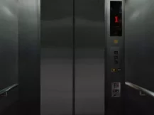 ...屋 #2 -看我如何把电梯.弄坏,并且证明了警铃是没用的 -3D模拟电梯