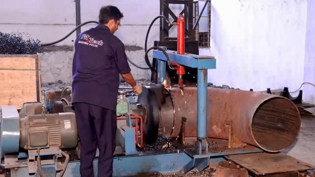 印度工厂实拍:不锈钢管这样制造,工艺落后中国几十年了!