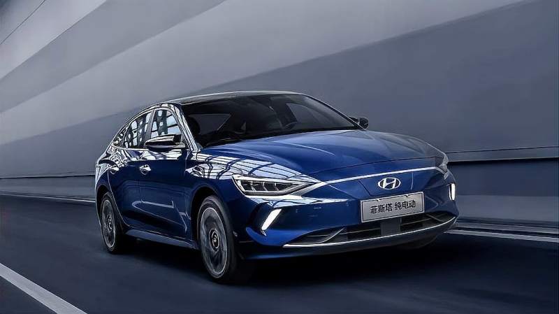 现代菲斯塔纯电动版续航达490公里,送终身质保,值不值得购买?