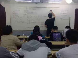 秋季高一物理-勤思班-第三讲-打点计时器测加速度1