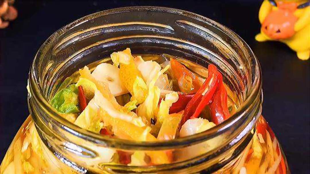 娃娃菜别再炒着吃了,这样腌一腌,酸辣爽口百吃不厌