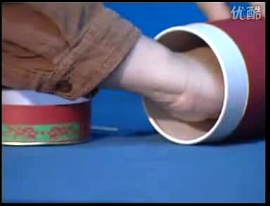 会向上滚动的圆筒