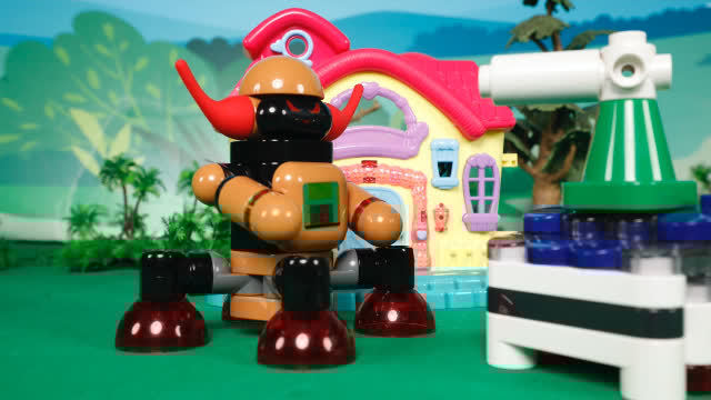 坏蛋机器人现原形!超级可可关键时刻变出识别机