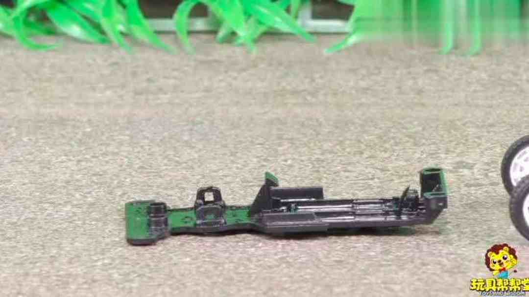 挖掘机玩具视频:DIY掘机工程车定格动画片!挖