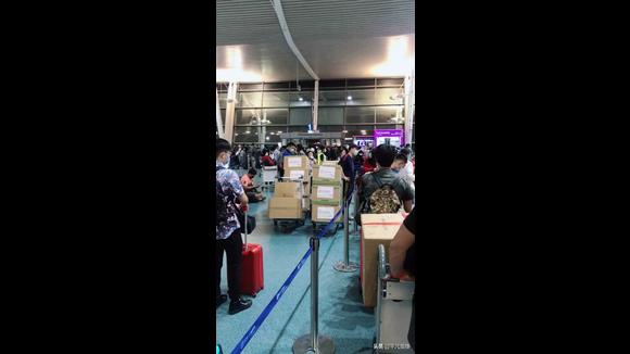 泰国机场见到的中国华人力量