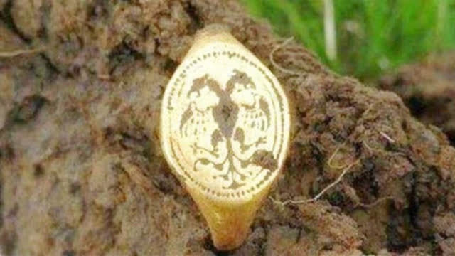 工人挖出300年前的金戒指,估值800万,博物馆却不敢收下