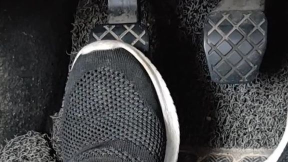 离合器操作方法,这样的情况女孩子操作失误较多