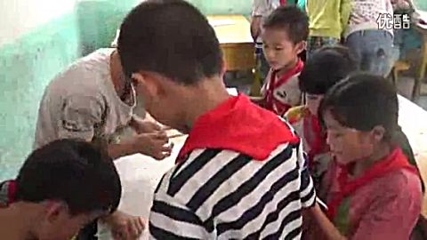 活动一 民族服装大展示(小学综合实践_沪科教课标版_4年级上册)