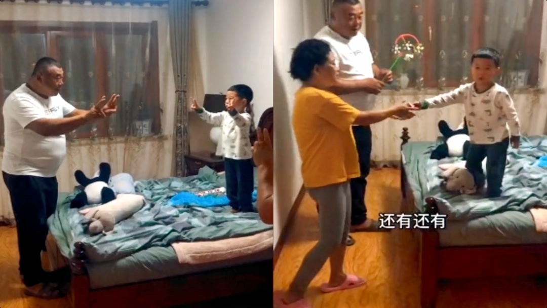 萌娃家中跳魔性“手指舞”,传神模仿幼儿园老师,高壮大舅神配合