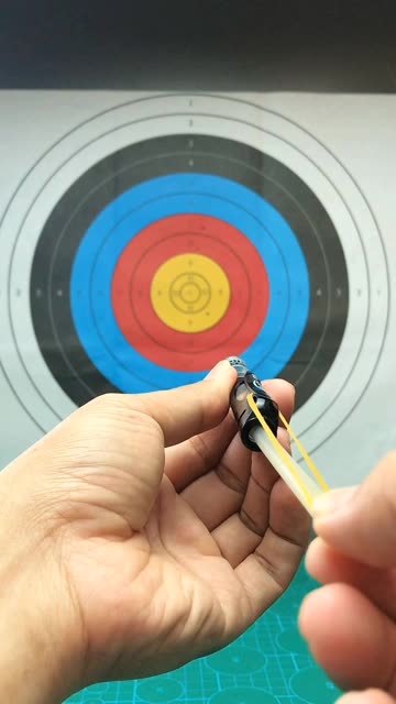 废弃的圆珠笔做一把弹射兵器,你学会了吗