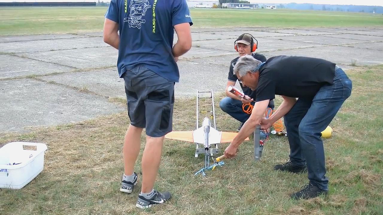 RC飞机模型,室外遥控展示,发动机的声音真奇特