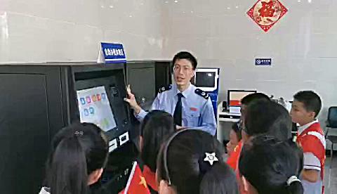 广东连南税务(石泉小学的学生走进税务局了解税收)2019.9