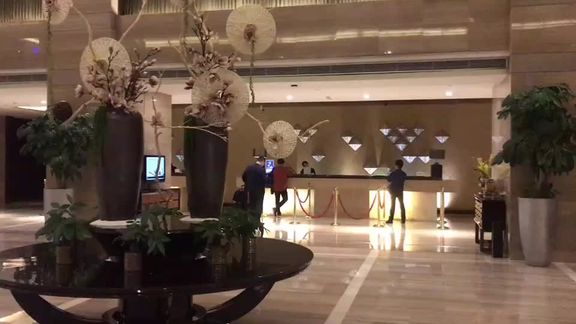 接待一个资产上千万的大客户,特意安排在五星级酒店