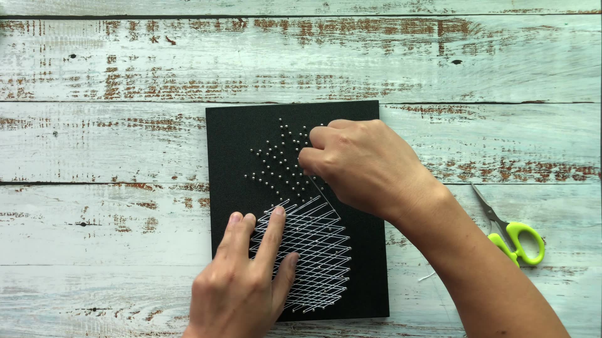 菠萝钉子绕线画教学视频