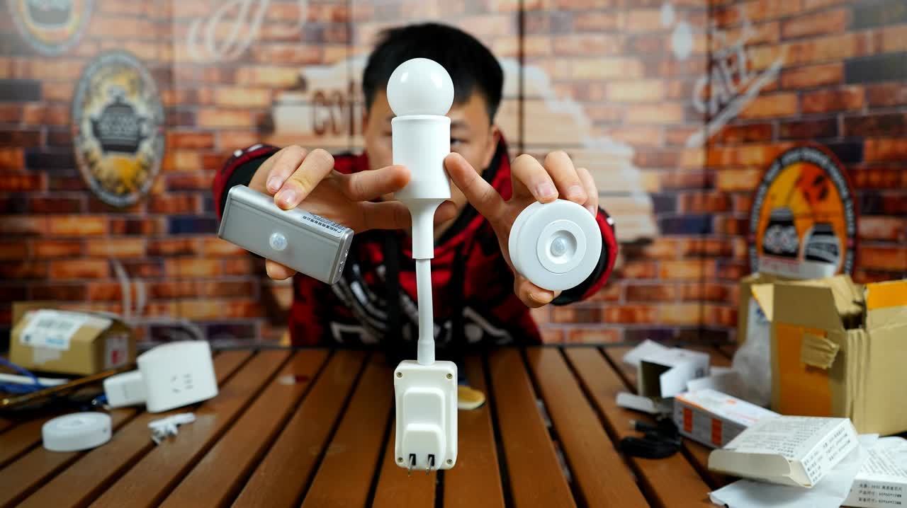 开箱测评三款智能感应灯,以后起夜上厕所再也不怕找不到开关了