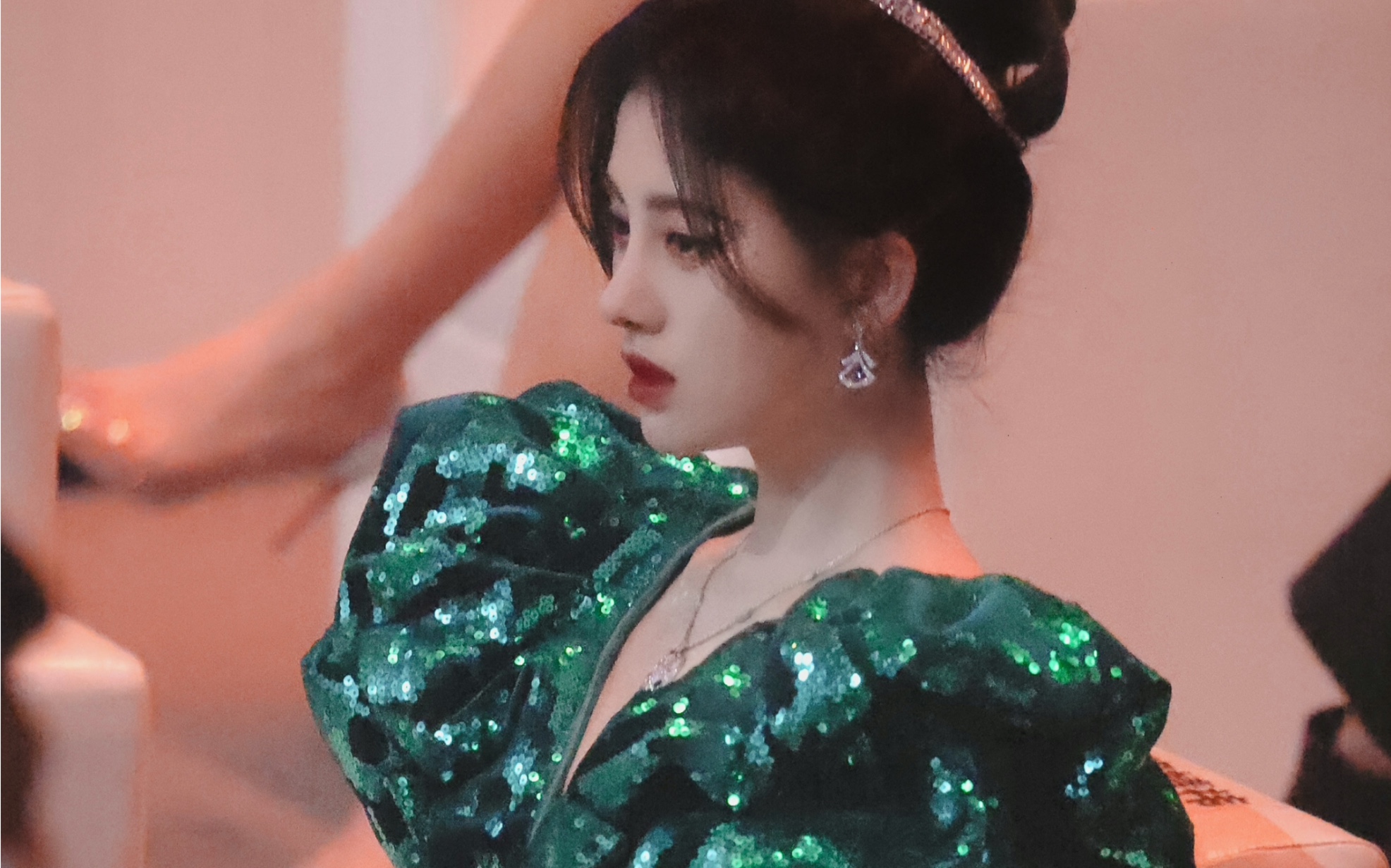 【鞠婧祎】20210228微博之夜颁奖cut