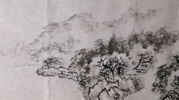 (31)四尺整张山水画,用淡墨先擦出更远的山,再轻擦