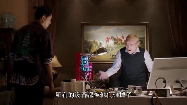 小伙再次拜托老技术员修复数据,这次他绝不会失手了