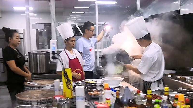 实习日记之记录第一次跟拍宣传片 烤鱼有点好吃