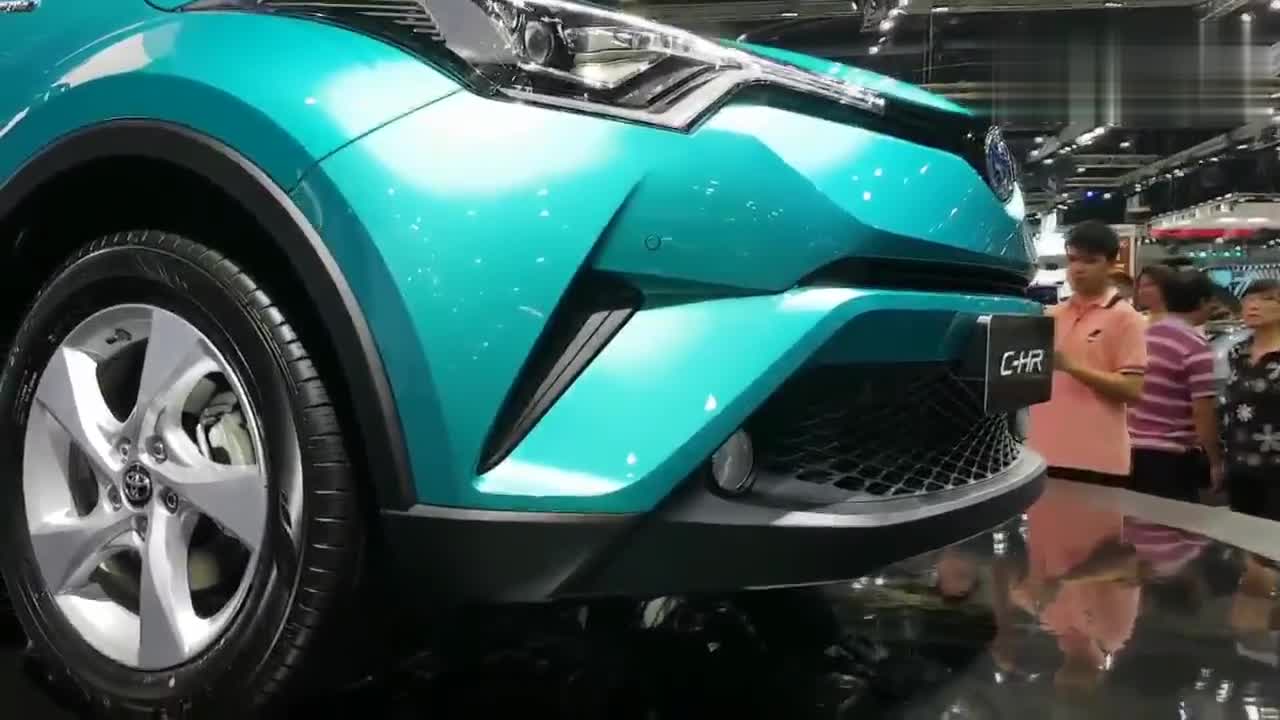 2018款丰田CHR混动版将在国内上市,一箱油可以跑1500公里,真环保