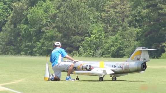 超级大的涡轮喷气式飞机模型,F-104星际战斗机,特技飞机表演