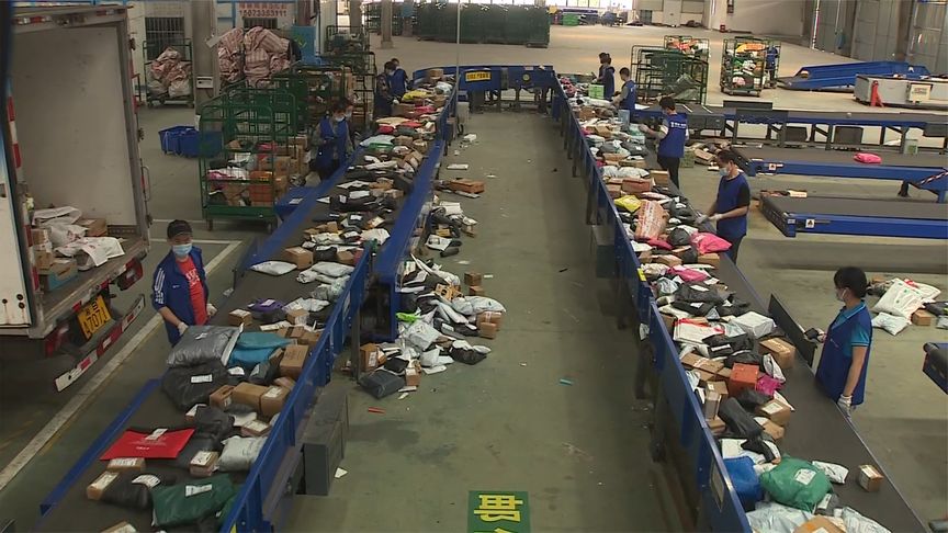 疾控提醒:谨防新冠病毒经境外疫情严重地区的快递物品传播