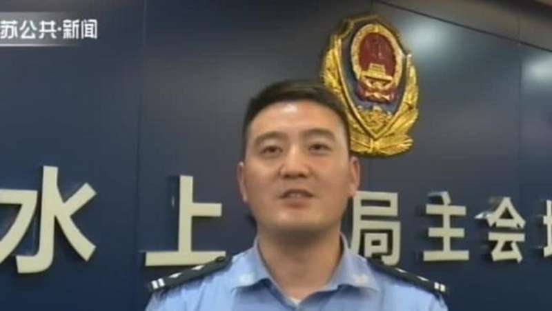 ...报道:水域边的守护者——迎国庆 助安保 南京水警进行大规模综合演练