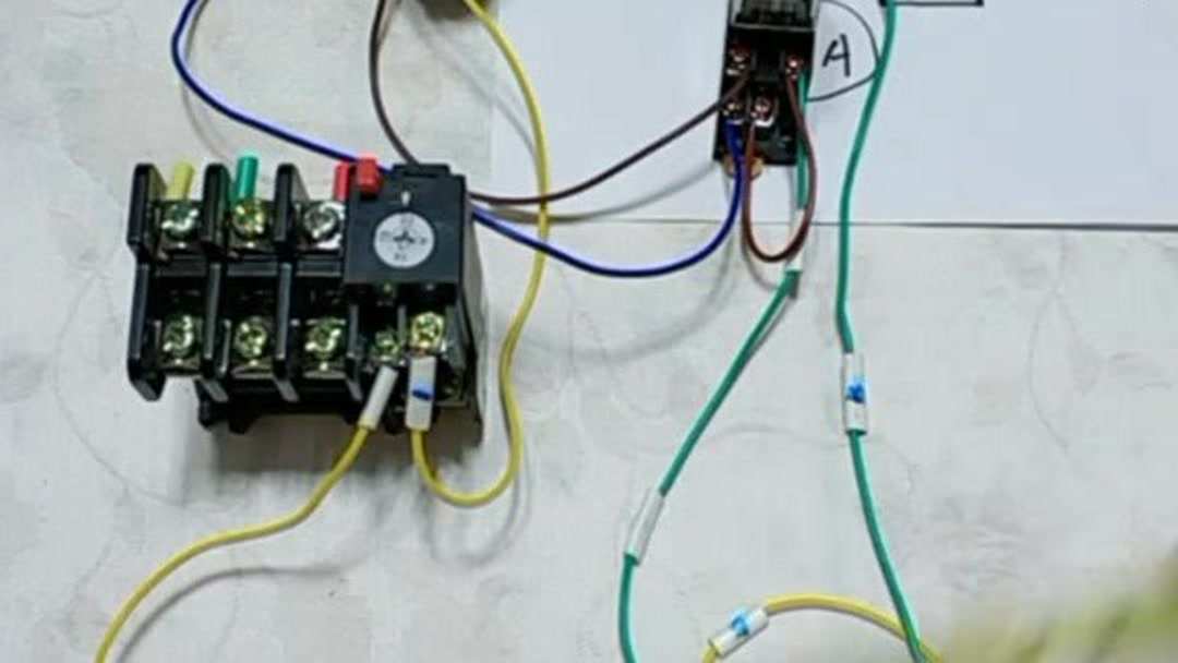 中间继电器自锁电路,原理解析+实物接线,老电工手把手,方法交给你!