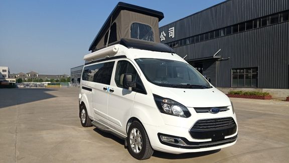 福特带升顶房车,价格不高,布局实用,适合我们老百姓出行(一)