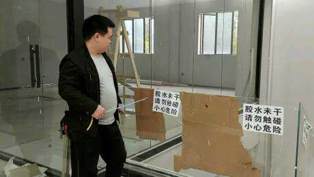 玻璃实木扶手量数据需要了解些什么内容?长度、款式、材料、颜色