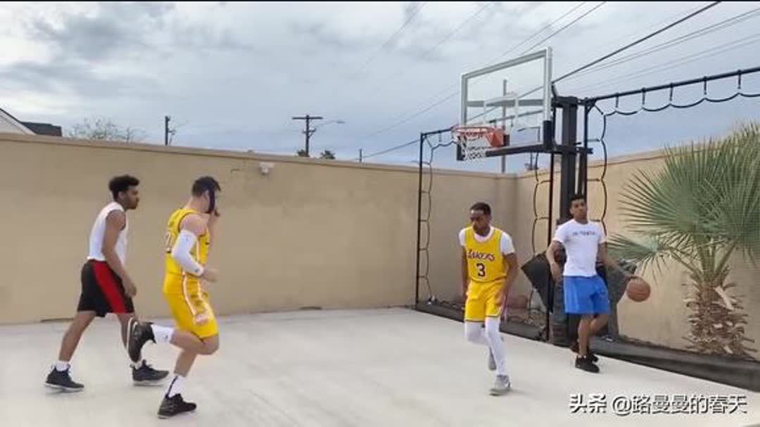 NBA模仿帝模仿"詹姆斯"和"戴维斯",有点意思!