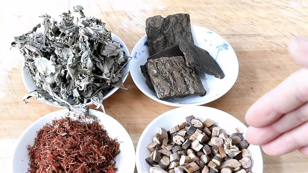 腰膝酸软、体乏无力,4味中药煮水泡脚,活血通络、消除疲劳