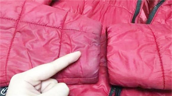 羽绒服脏了不用拿去干洗,用这方法,不水洗不晾晒,天天穿新衣服