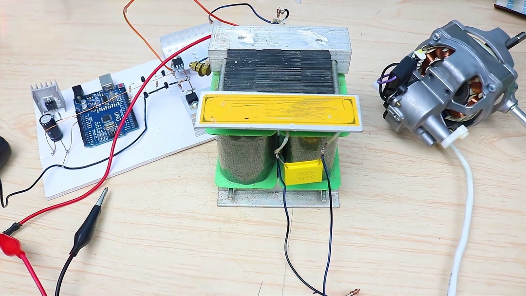 变压器改装制作12v到220v逆变器