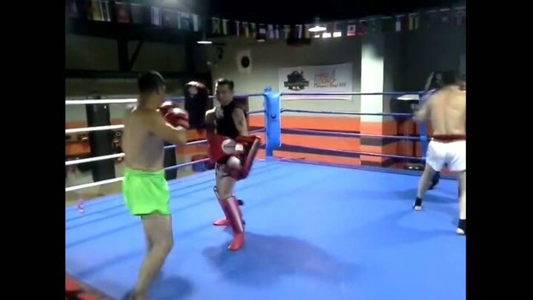 男子泰拳实战训练 格斗真人